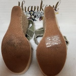 Matty | Shoes | Matty Avery Olive Textile Frayed Strap Platforms | Poshmark